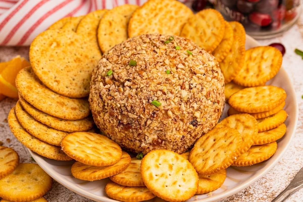 16 creamy cheese ball recipes made for entertaining - Tasty Family Recipes